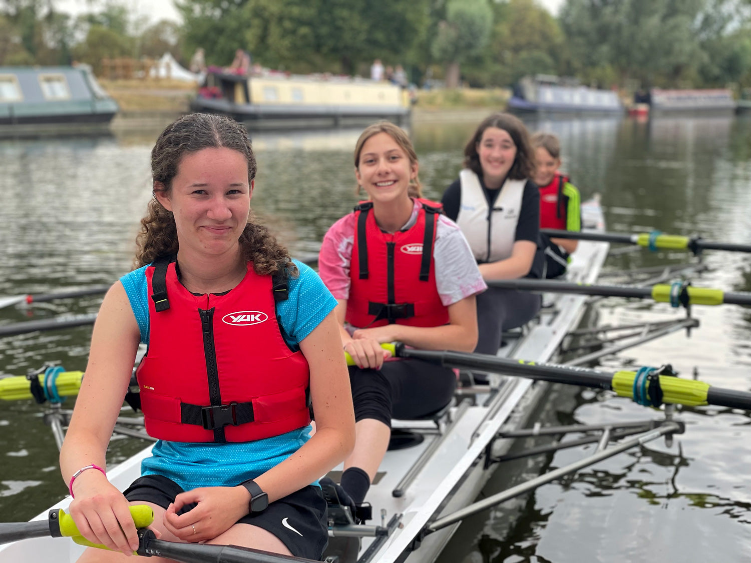 The dryrobe® Warmth Project welcomes Love Rowing – Dryrobe®