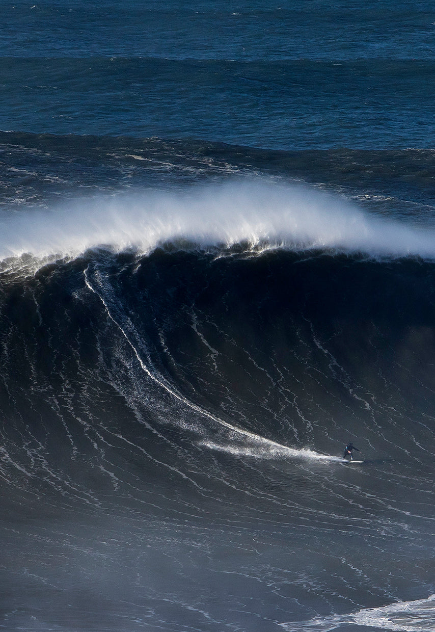 Andrew Cotton | Big Wave Surfer | Team dryrobe