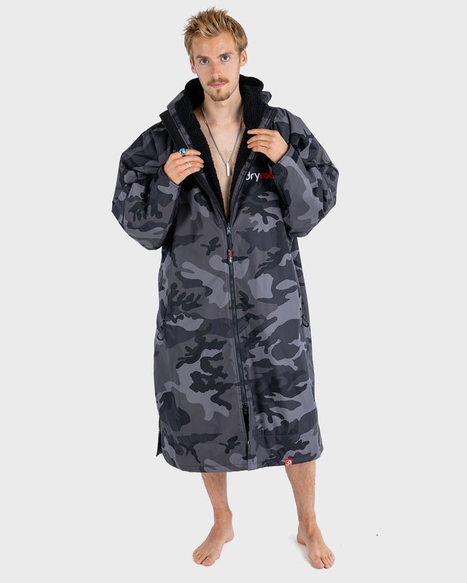 dryrobe® Advance Long Sleeve Changing Robe - Camo/Black