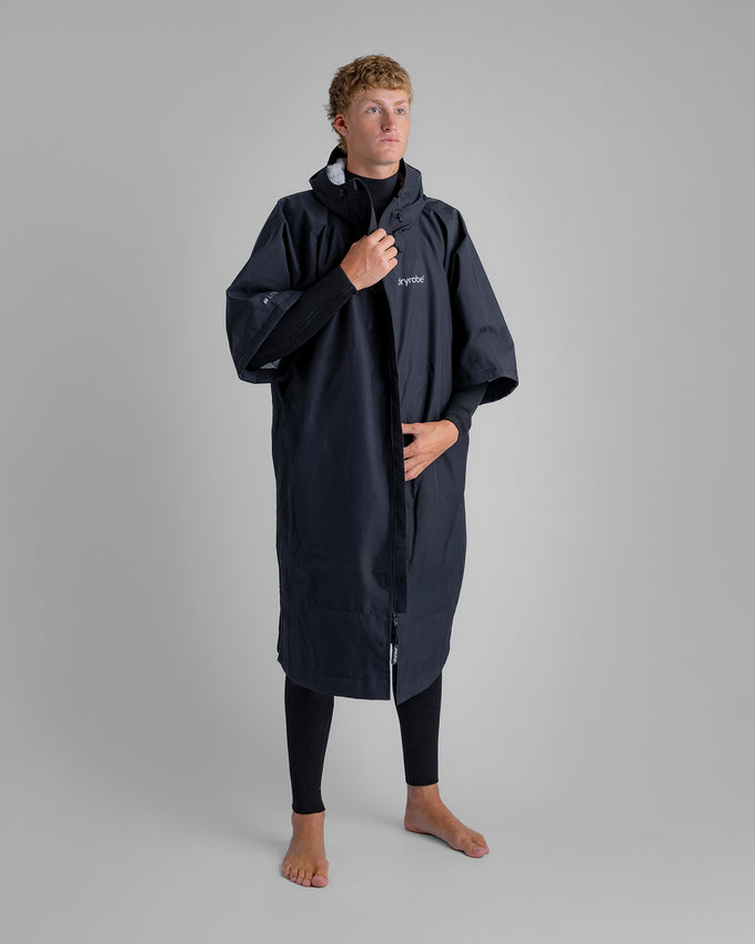 Black Tech-Lite Changing Robe | Dryrobe®
