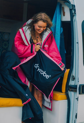 dryrobe® - The ultimate outdoor changing robe – Dryrobe®