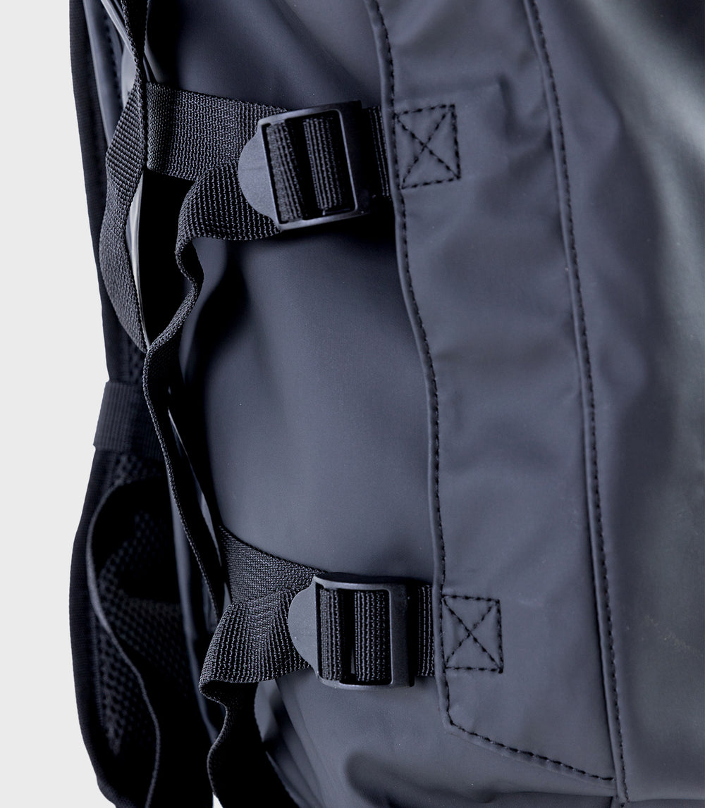 Black Compression Backpack | Dryrobe®
