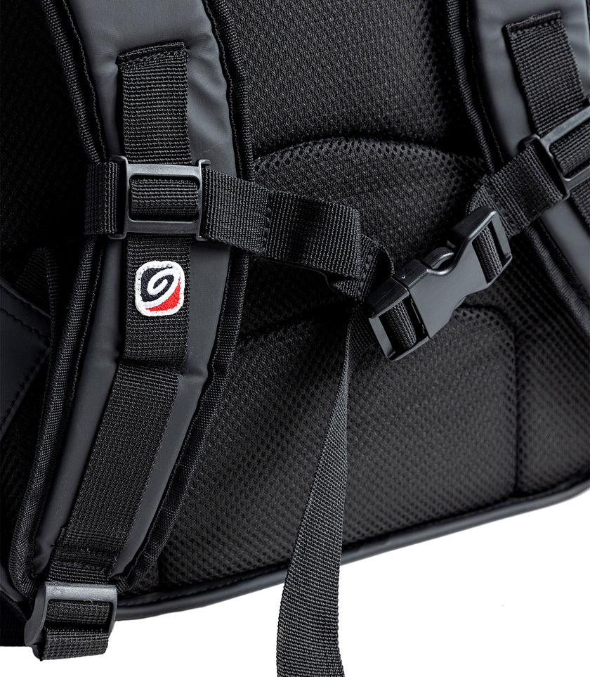 Black Compression Backpack | Dryrobe®