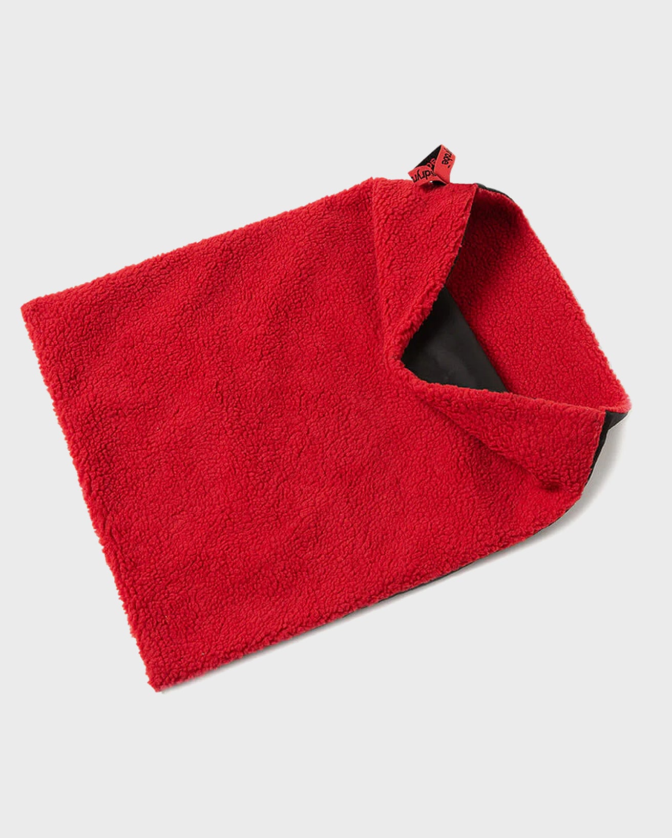 Black Red Cushion Cover | Dryrobe® – dryrobe