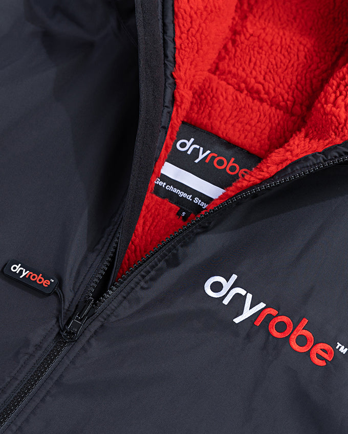 dryrobe® Advance Long Sleeve Changing Robe - Black/Red