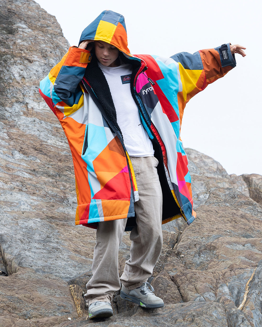 Abstract Long Sleeve Kids Advance Changing Robe | Dryrobe®