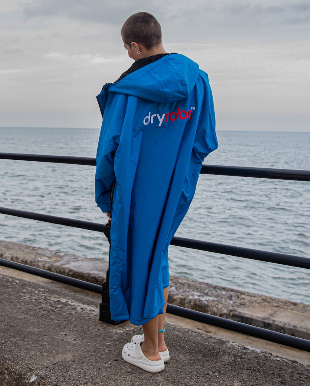 Cobalt Blue Black Long Sleeve Advance Changing Robe | Dryrobe®