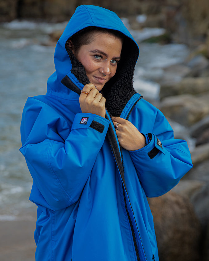 Cobalt Blue Black Long Sleeve Advance Changing Robe | Dryrobe®