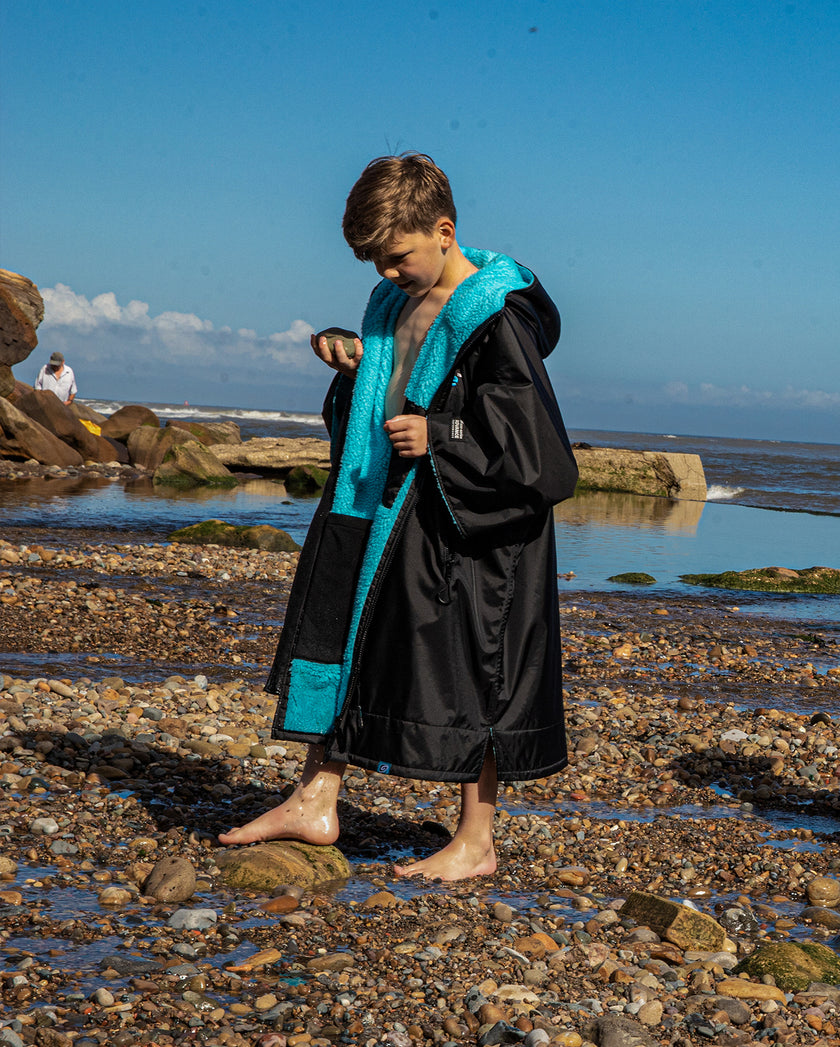 Black Blue Easy-Fit Kids Advance Changing Robe | Dryrobe®