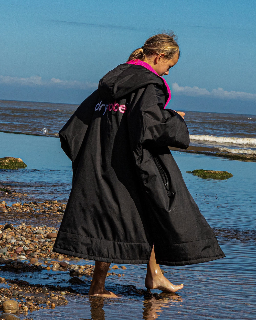 Black Pink Easy-Fit Kids Advance Changing Robe | Dryrobe®
