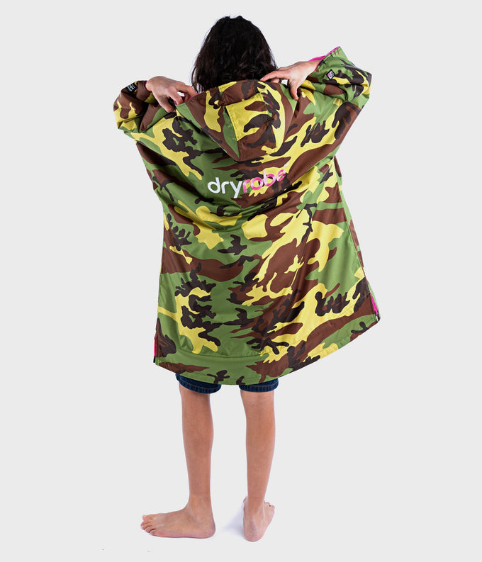 Camo Pink Easy-Fit Kids Advance Changing Robe | Dryrobe®